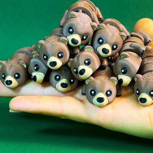 Cute Flexi Bear Grizzly (Keychain & Magnet)🐻・Free STL File for 3D ...