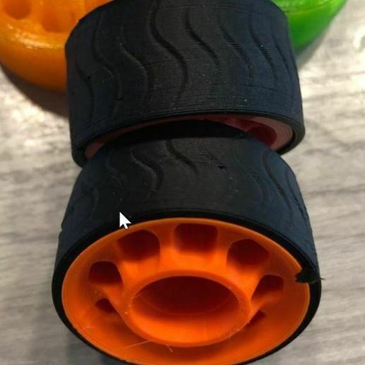 🎨 Traxxas Maxx Wheeliebar wheels 2 colors・ STL File for ・Cults