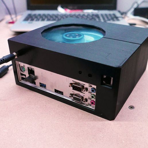 🖥️ Screwless & silent mini ITX computer case・Free STL File for ・Cults