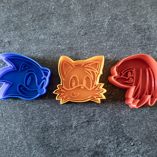STL file Sonic Tails Knuckles - Cookie cutters 🍪 ・3D printable model to ...