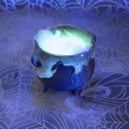 🛝 Circuit Playground Bluefruit Cauldron・Free STL File for ・Cults