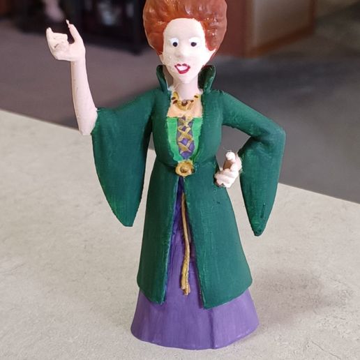 🏢 Hocus Pocus Winifred Sanderson Figure・ STL File for 3D printing・Cults