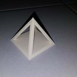 3D printable Hollow Calibration Pyramid・Cults