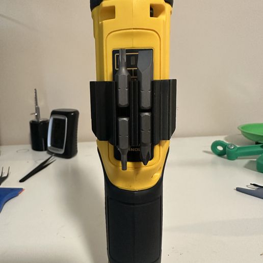 🪛 Dewalt 8v MAX Screwdriver Bit Holder・ STL File for ・Cults
