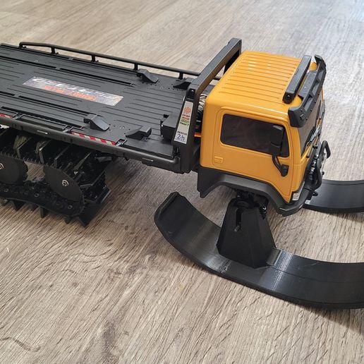 🌨️ CR18P 6x6 Arktos RC snow tracks and skis・ STL File for 3D printing・Cults