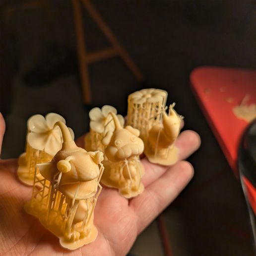 🏃 Yellow Pikmin Running・ STL File for 3D printing・Cults