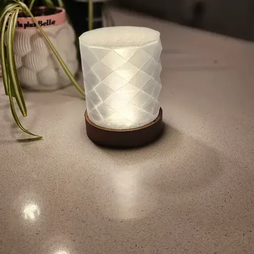 🔦 Elegant Low Poly LED Puck Lamp・ STL File for 3D printing・Cults