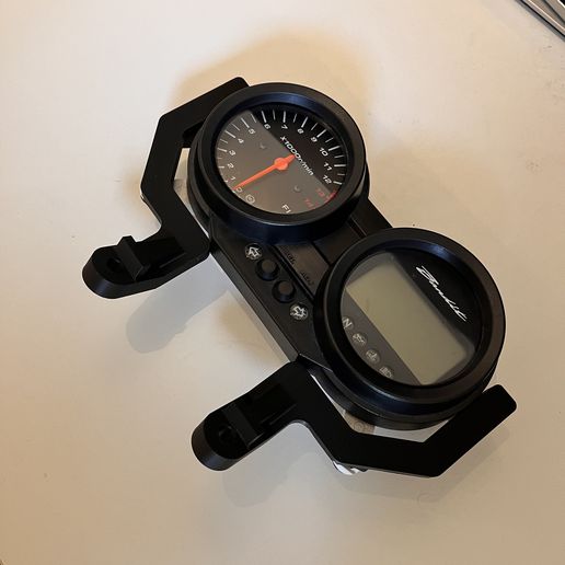 ⚙️ Suzuki Bandit GSF650 K8 Faired to Naked Clocks Conversion・ STL File ...