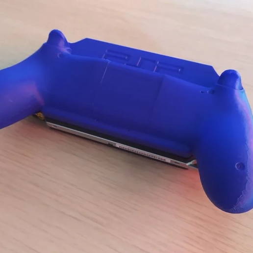 STL file Comfort Grip for PSP 1000 🕹️ ・3D printer model to download・Cults