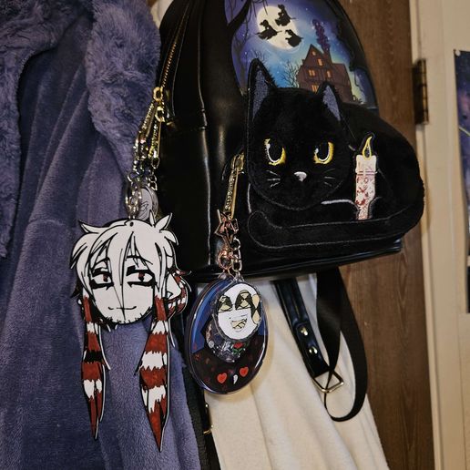 🎨 Br0ken Colors Damon Keychain・Free STL File for 3D printing・Cults