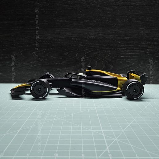🎬 FORMULA MOVIE CAR - WITHOUT ENGRAVED LOGOS・ 3D File for 3D printing・Cults