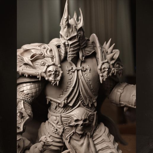 🤴 Arthas Lich King (Warcarft) printable・ 3D File for 3D printing・Cults