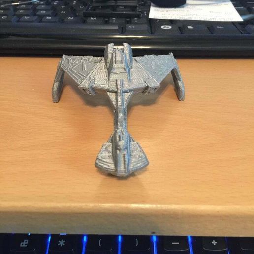 Fichier STL gratuit Star Trek Klingon D6 1:2000 FIXE・Plan pour ...