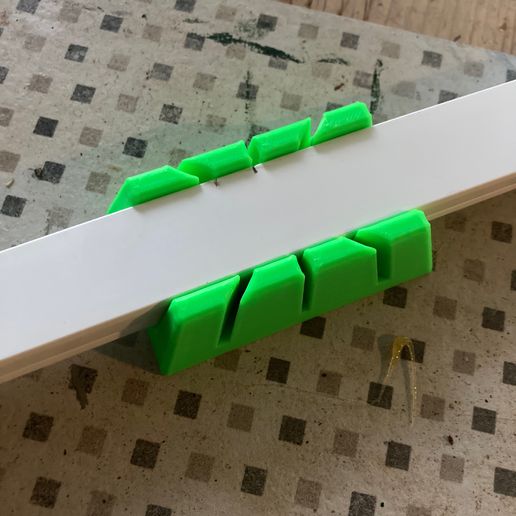 Fichier STL gratuit 25mm trunking mitre box 📦 ・Modèle imprimable en 3D ...