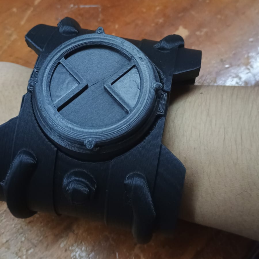 👽 Ben 10 - Omnitrix (2005)・3D Print with the Creality Ender 3 V3 KE 3D ...