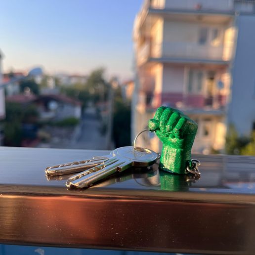 Free STL file Hulk hand key chain ・Model to download and 3D print・Cults