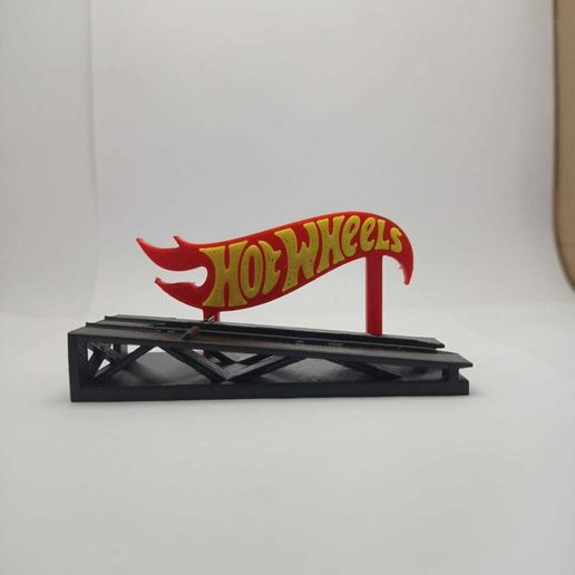 STL file BASE FOR HOTWHEELS RAMP WITH LOGO (no support required) 🚗 ・3D ...