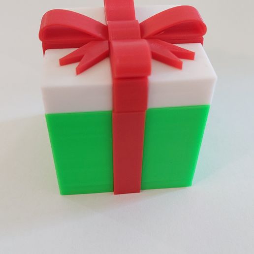 STL file Christmas Gift Ring Box 🎄 ・3D printing idea to download・Cults