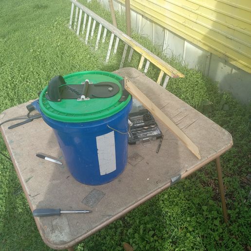 🪣 Phelps3D 5 gallon bucket Mouse Trap・ STL File for ・Cults