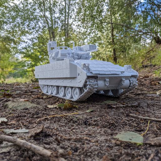 🪖 M3A3 Bradley BUSK III・ 3D File for 3D printing・Cults