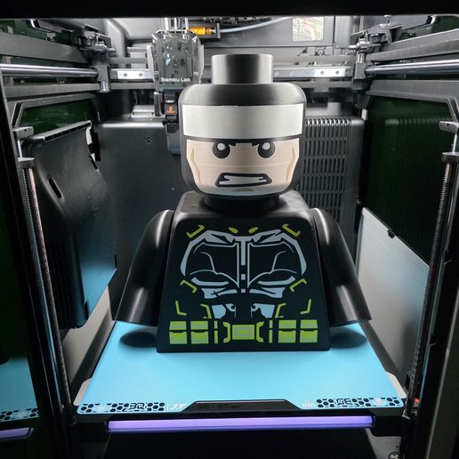 🧱 BatMan Brick Minifigure 500% Scale・3D Print with the Bambu H2D 3D ...