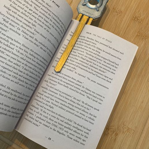STL file Cortana chip bookmark 🔖 ・3D printable model to download・Cults