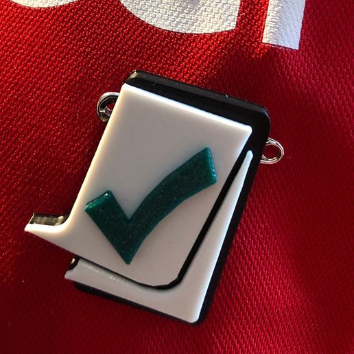 🦺 Safety pin holder for badges・Free 3D File for ・Cults