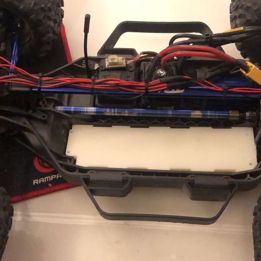 🔋 Slash lcg 4x4 chassis 3s -4s battery fixing・Free STL File for 3D ...