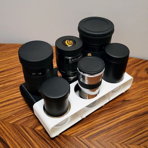 STL file Elegant Eyepiece Display Stand 📱 ・Design to download and 3D ...