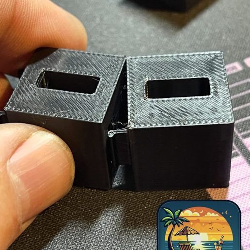 💾 Expandable USB Drive Holder v1.0・ STL File for 3D printing・Cults