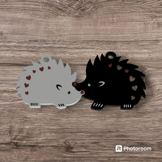 STL file HEDGEHOG/KEYCHAIN COUPLE KEYCHAIN VALENTINE'S DAY MULTICOLOR 🧑 ...