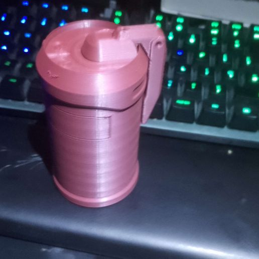 😇 Halo ODST Grenade Prop・3D Print with the Ender 3 3D printer・Cults