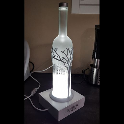 🔦 Belvedere Vodka Lamp・Free STL File for ・Cults