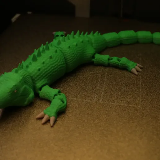 STL file Articulated iguana lizard 🦎 ・3D printer design to download・Cults