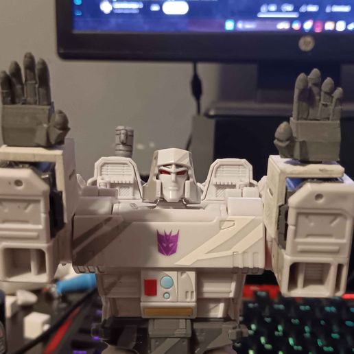 🤲 Interchangeable hands and maces for Siege Megatron・ STL File for 3D ...