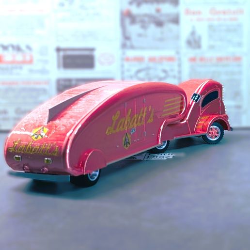 🚚 The truck that came from the future - Functional Labatt Streamliner ...