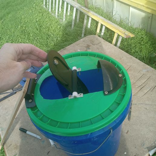 🪣 Phelps3D 5 gallon bucket Mouse Trap・ STL File for ・Cults
