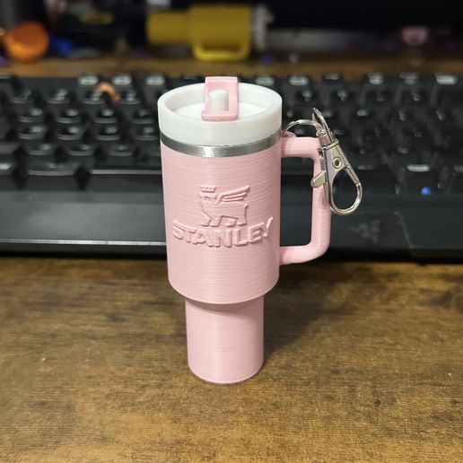 🗝️ STL Stanley Tumbler Chapstick Holder keychain Screw lid Lid Digital ...