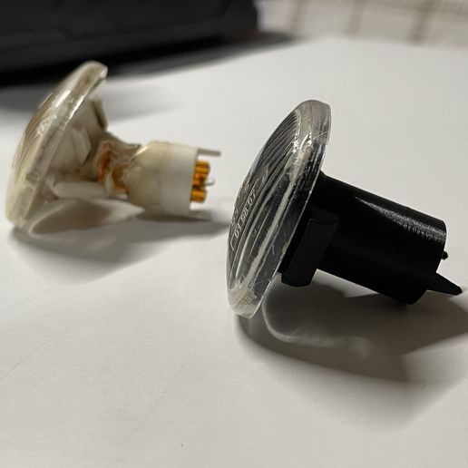 🚨 Skoda Octavia MK1 Fender Side Turn Signal Light Cover・ STL File for ...
