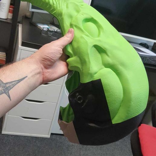 3D printed Prometheus Engineer head with Space Jockey Helmet • made ...