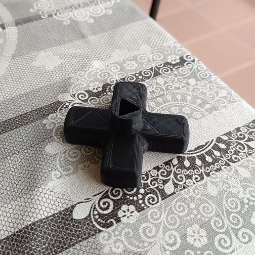 Free STL file Llave triangular para cuadro eléctrico 🛠️ ・3D printing ...
