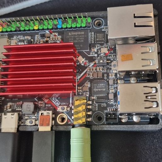 📦 STEP BigTreeTech BTT Pi 2 Box Cover shield DIN mount・ STEP File for ...