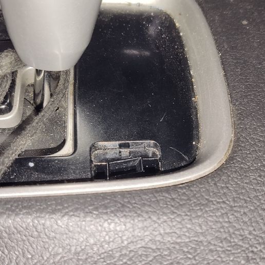 STL file Automatic Box Cover Mitsubishi Outlander 📦 ・3D printable model ...