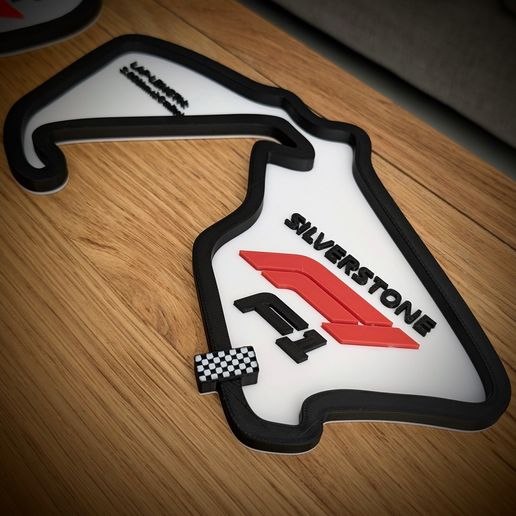 🚗 Silverstone Wall Plaque・ STL File for 3D printing・Cults