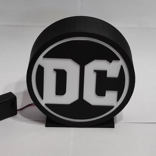 STL file DC UNIVERSE lamp ornament 🔦 ・3D printable model to download・Cults