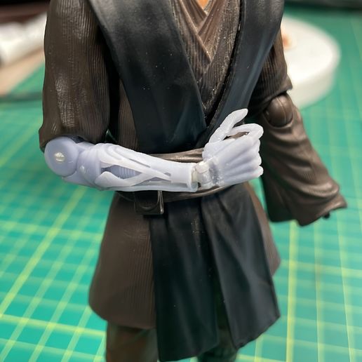 Anakin Skywalker Robotic hand for 6 inch figures・ 3D File for 3D ...