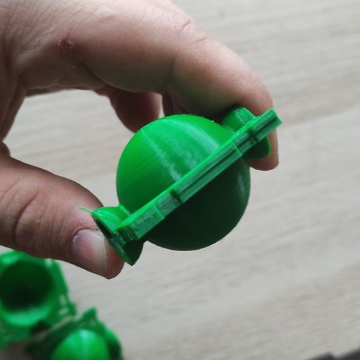 STL file Roots grow ball 🌳 ・3D printer design to download・Cults