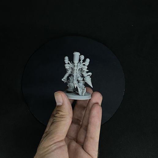 😵 Grymmy sawbones (hero)・ 3D File for 3D printing・Cults
