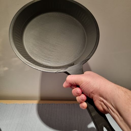 🎃 Frying pan cosplay prop・ 3D File for 3D printing・Cults