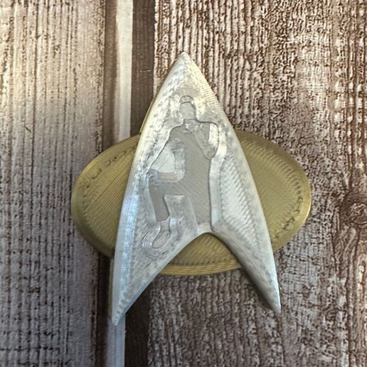 Fichier STL Combadge Star Trek Riker ⭐ ・Modèle à imprimer en 3D à ...